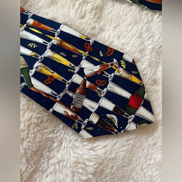 Nicole Miller | Accessories | Nicole Miller Tie Silk Vintage 9s | Poshmark
